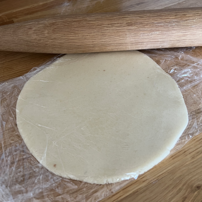rolling out marzipan - Jules of the Kitchen